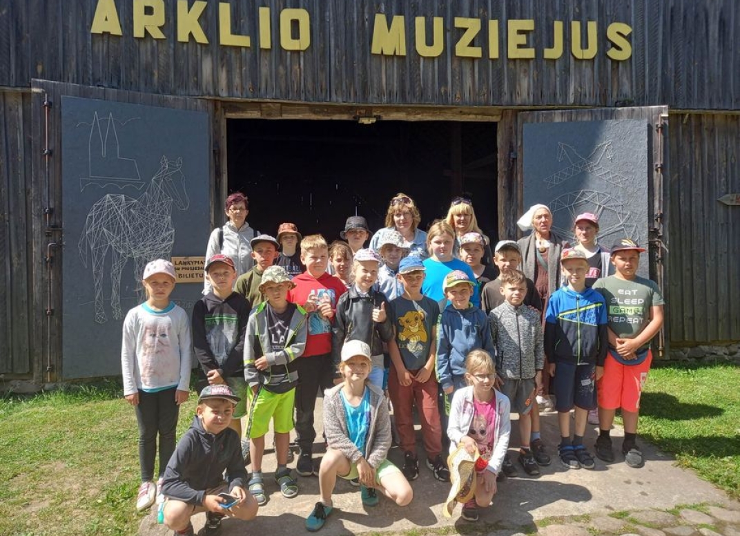 Pociūnėlių pradinukai – edukacinės programos „Vaikai dunda, žemė bunda ...